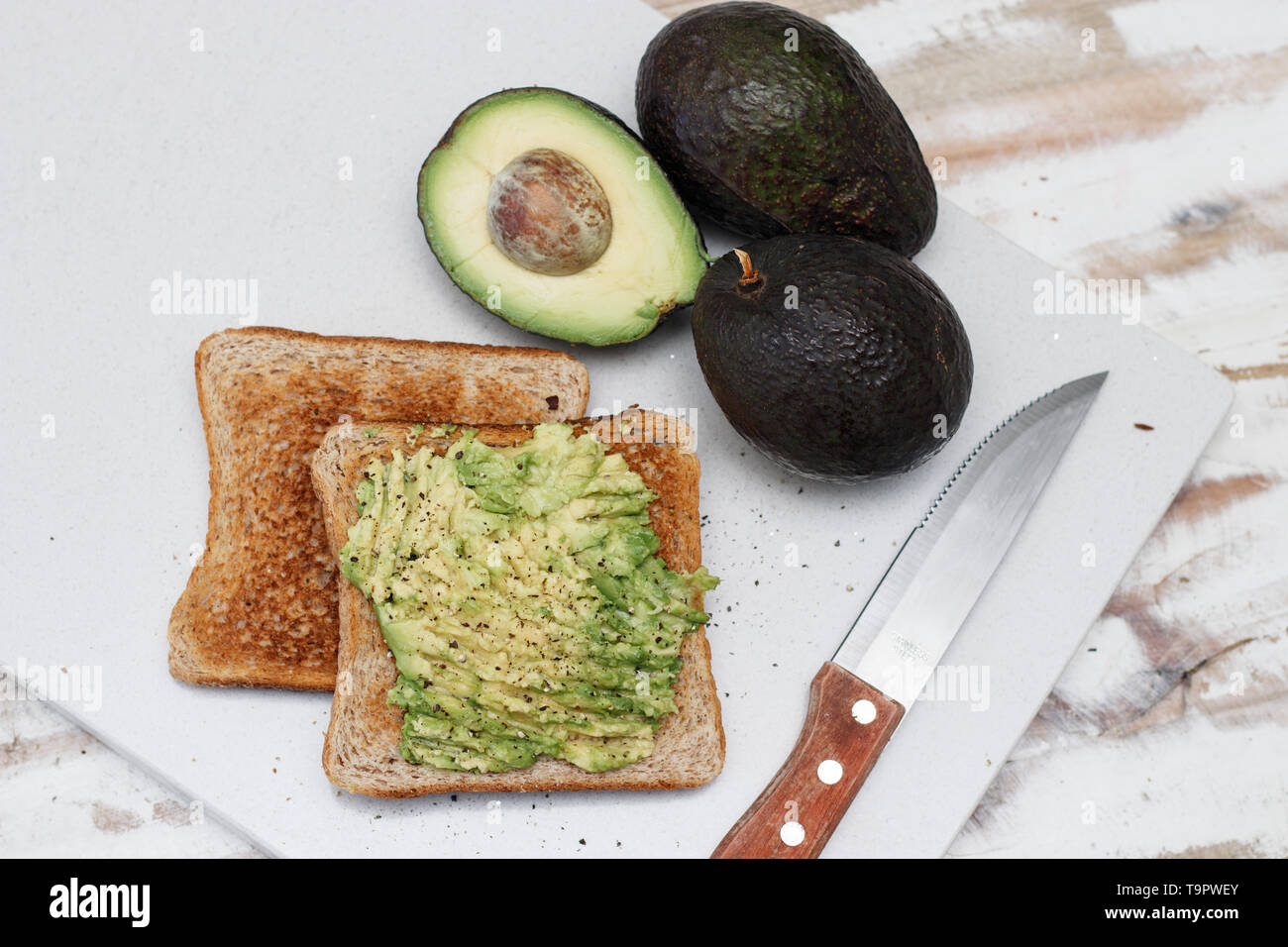 Mashed avocado hi-res stock photography and images - Alamy