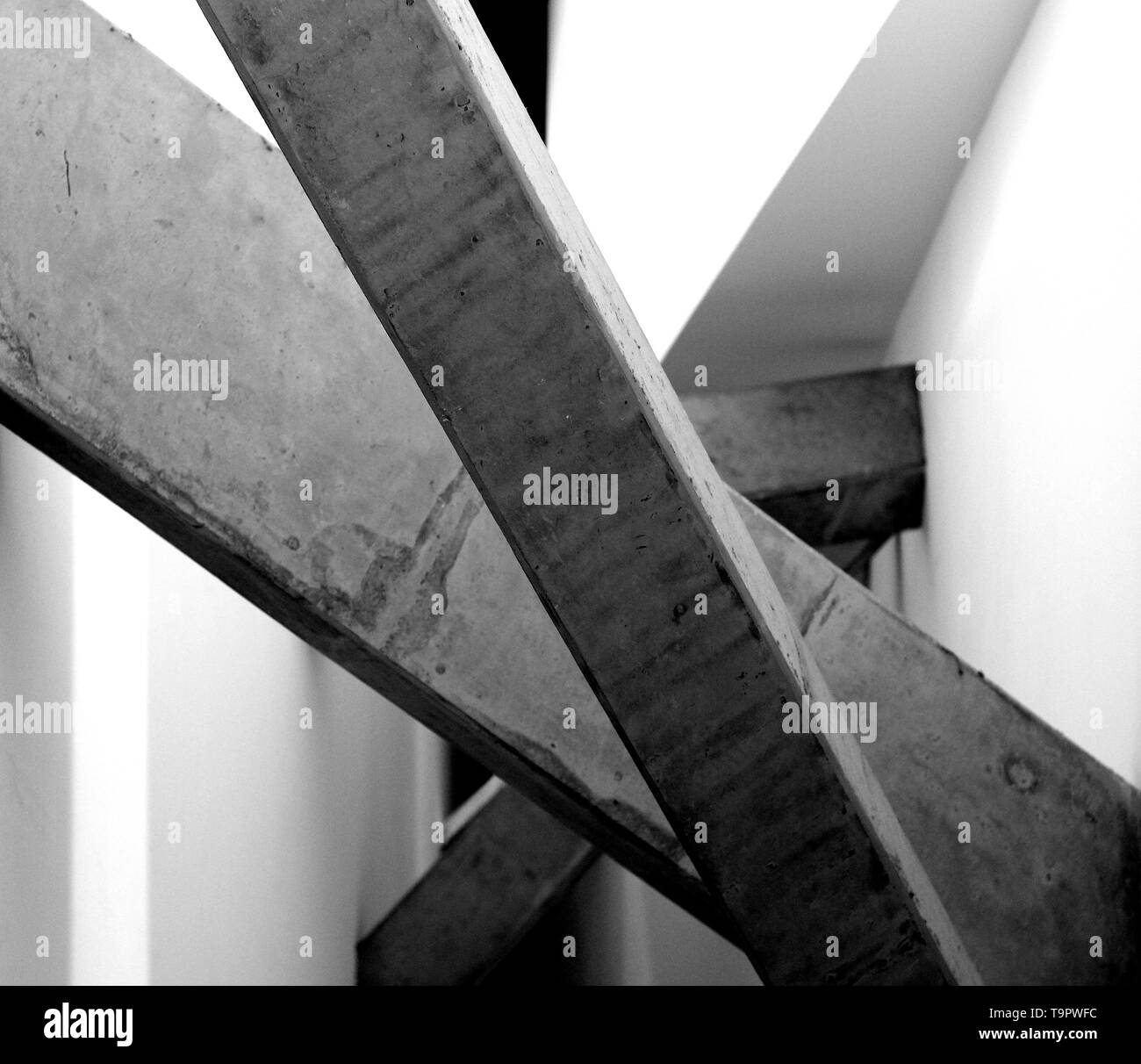 Concrete step barrier hi-res stock photography and images - Alamy