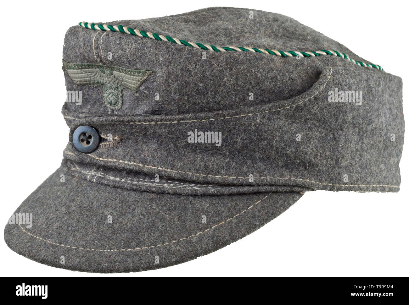 Female army officer hi-res stock photography and images - Alamy