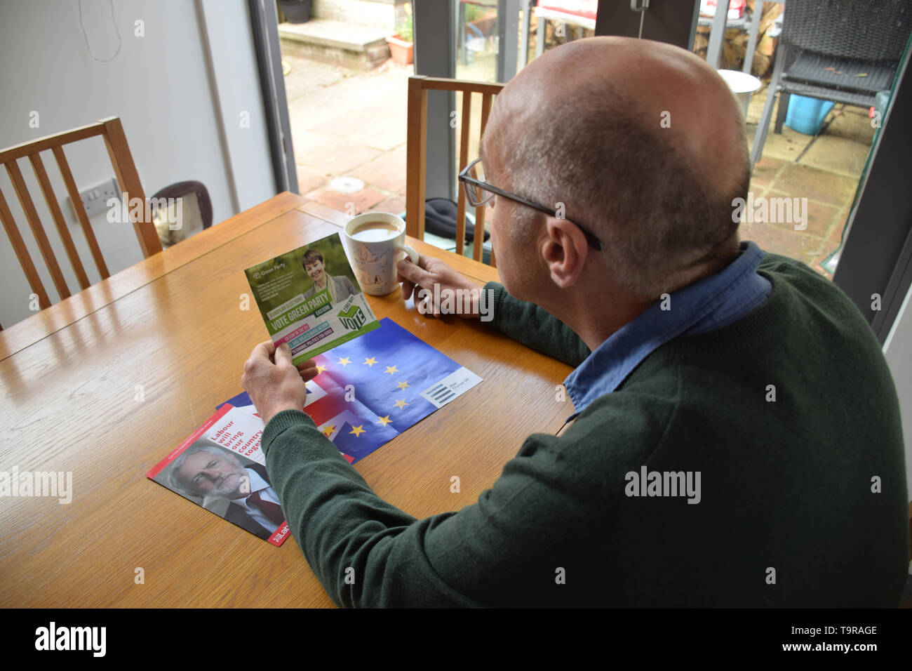Political leaflet uk hi-res stock photography and images - Alamy