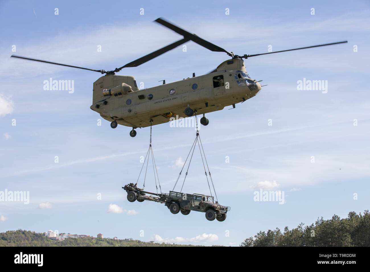 A U.S. Army CH-47 Chinook helicopter, assigned to Bravo Company, 2nd ...