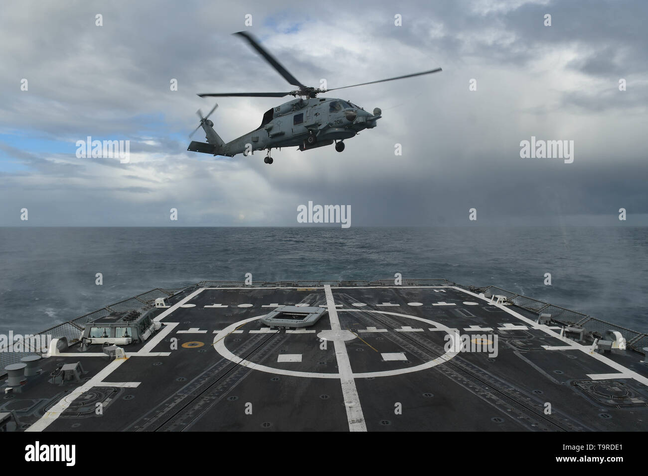 190516-N-JG119-1071 GULF OF ALASKA (May 16, 2019) An MH-60R Sea Hawk ...