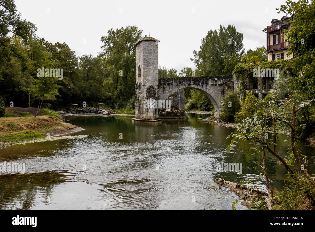 Bridge of the Legend, Sauveterre-de-Bearn, Pyrénées-Atlantiques ...