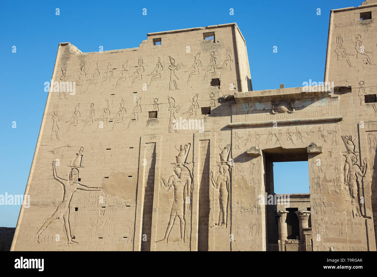 Temple of horus hor hi-res stock photography and images - Alamy