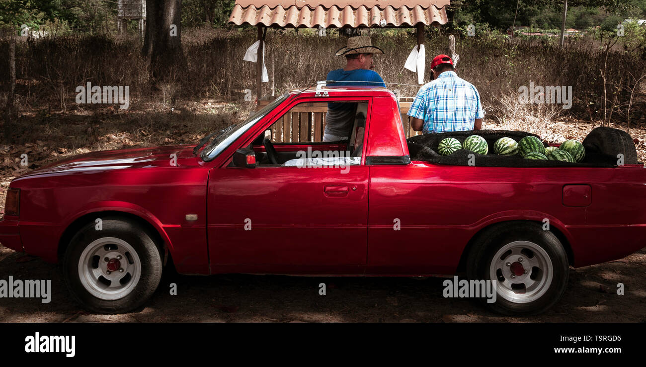 Costa Rican street vendors Stock Photo - Alamy