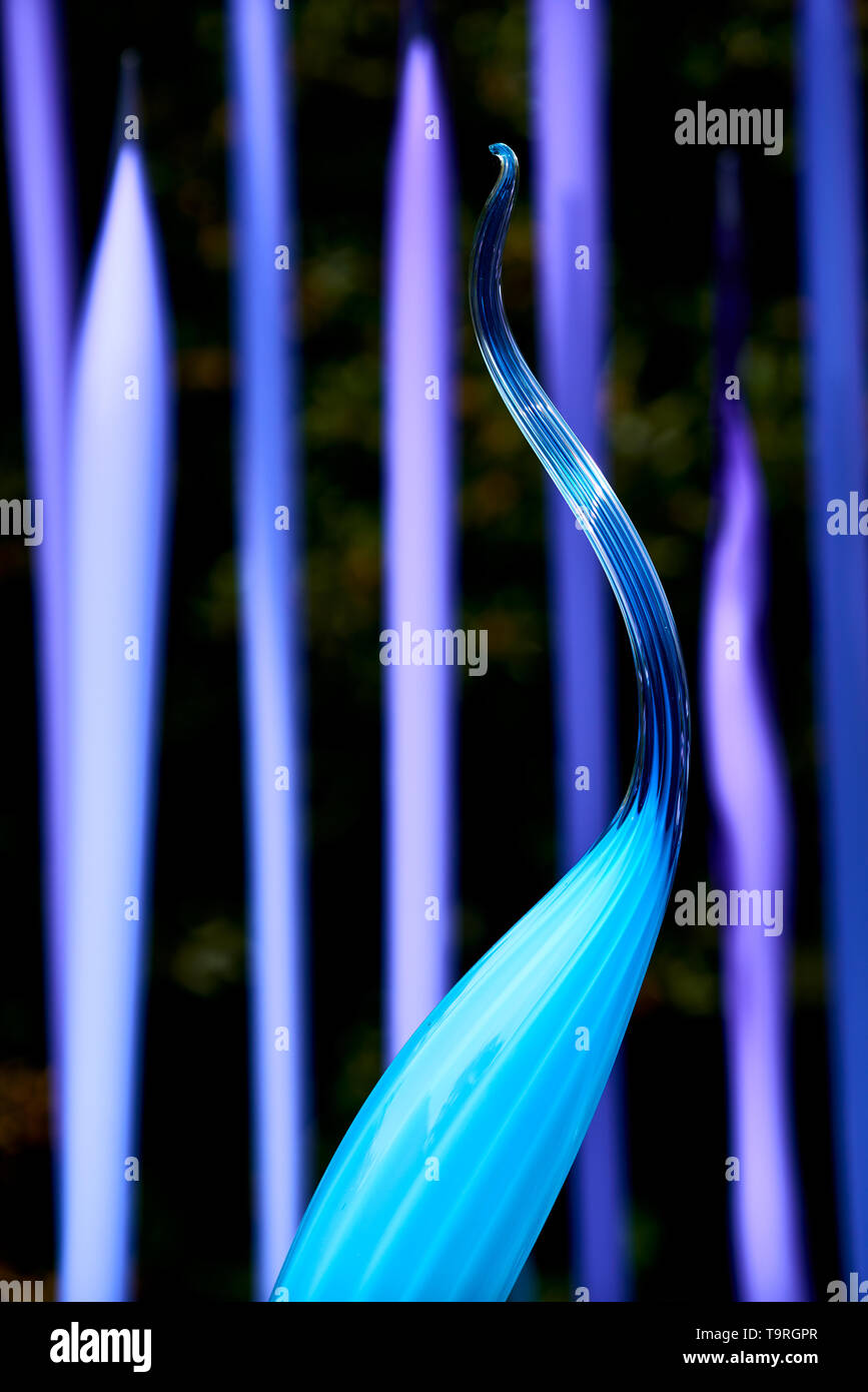 Forms part contemporary glass artist dale chihulys newest work hi-res ...
