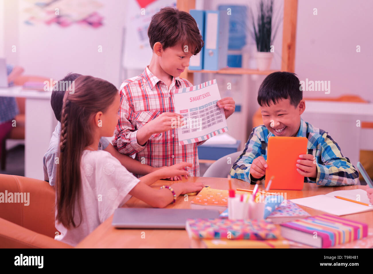 Schoolchildren curious hi-res stock photography and images - Alamy