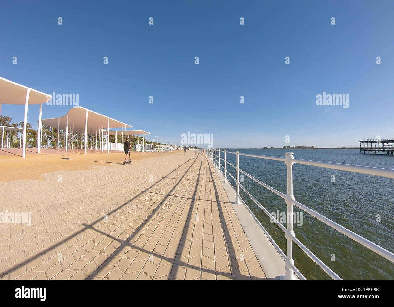 Walking seafront road hi-res stock photography and images - Alamy