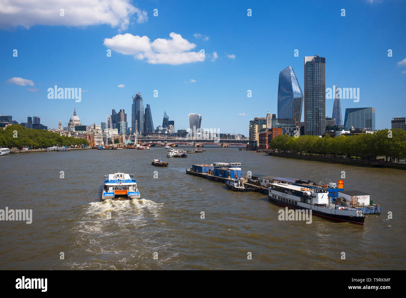 Nat west tower gherkin buildings hi-res stock photography and images ...
