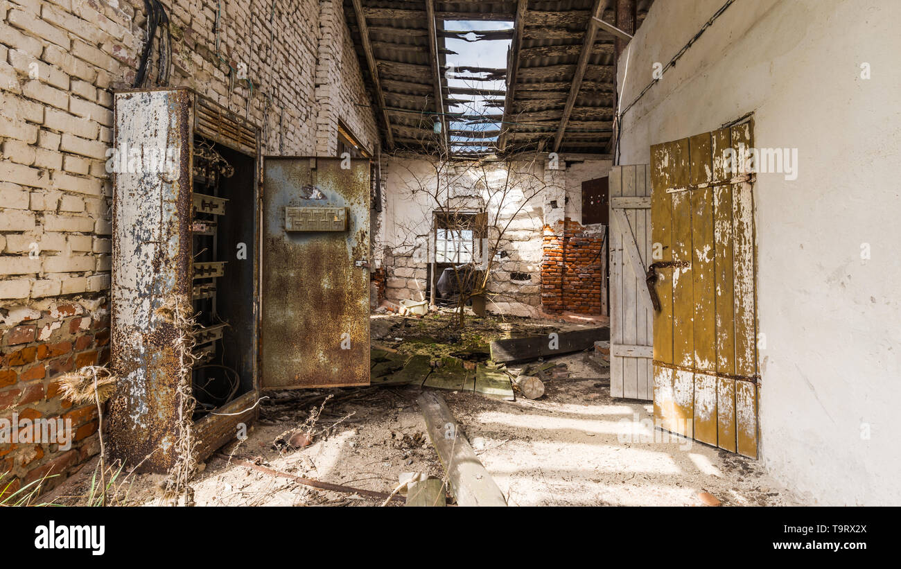 Abandoned farm in Chernobyl exclusion in Belarus Stock Photo - Alamy
