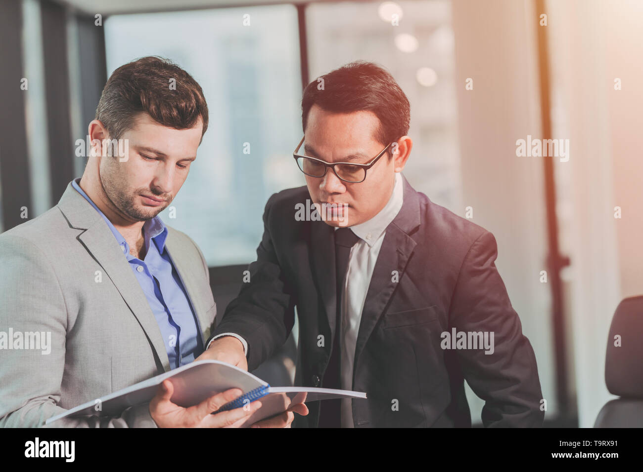 Employee talking boss not woman hi-res stock photography and images - Alamy