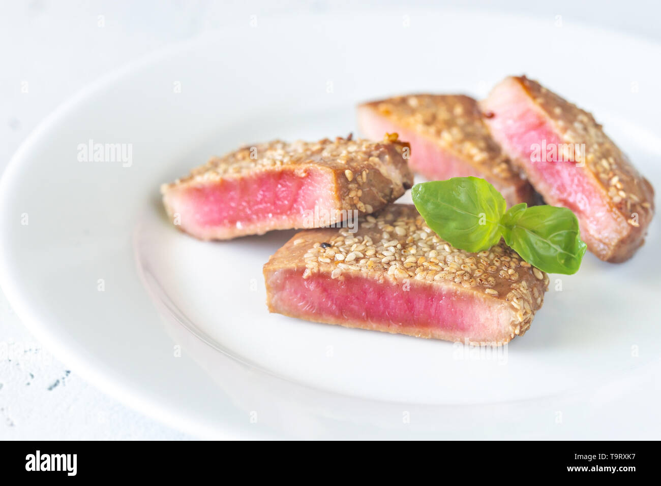 Red tuna section hi-res stock photography and images - Alamy