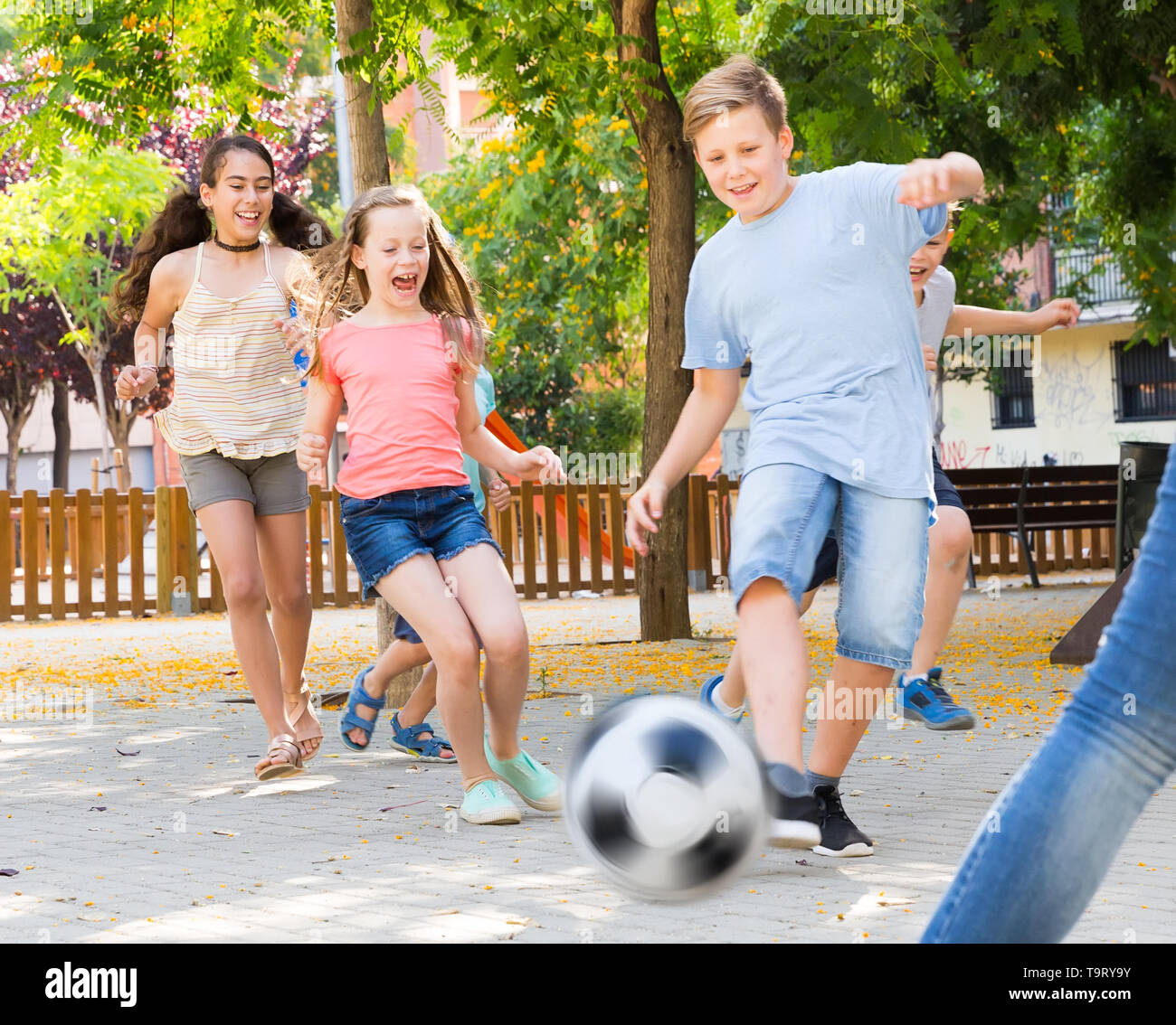 Children playing in park after school hi-res stock photography and ...