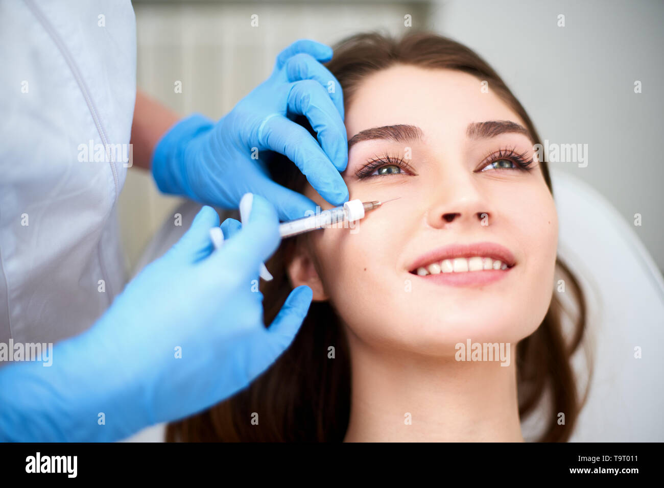 Injection eyes hi-res stock photography and images - Alamy
