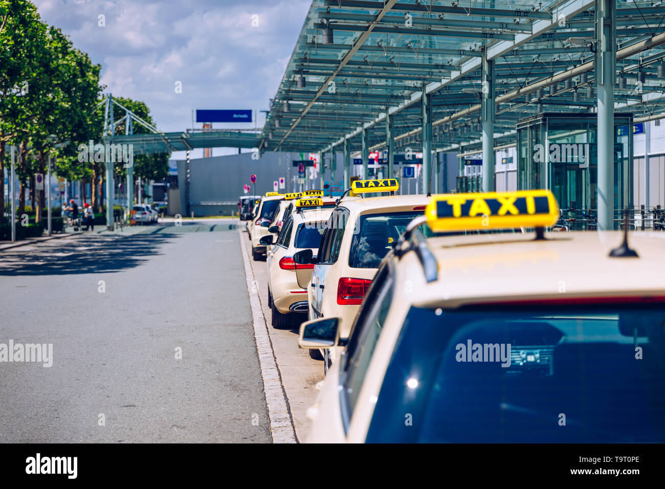 Taxi stand in airport hi-res stock photography and images - Alamy