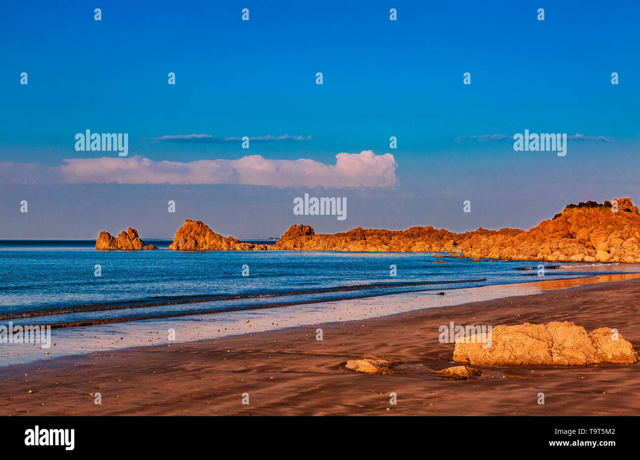 Armor coastline hi-res stock photography and images - Alamy
