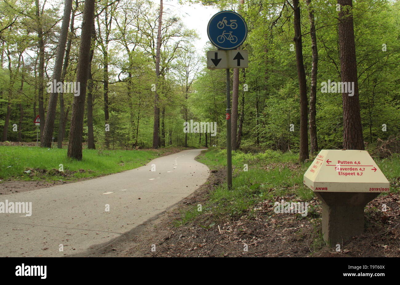 Dutch sign for bicyclists Stock Photo - Alamy