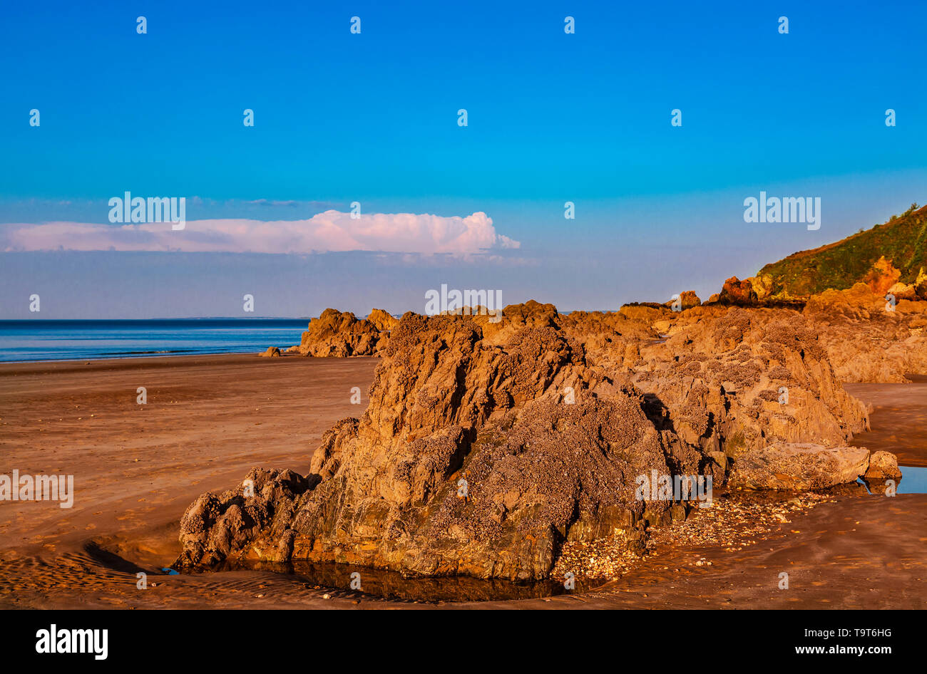 Wild rocky beach in Brittany on Armor Coastline Stock Photo - Alamy