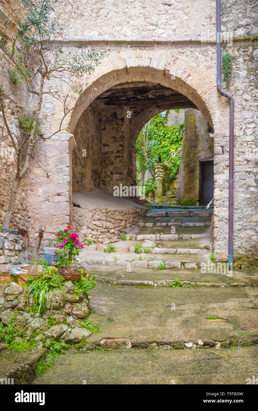 Rocchette, Torri in Sabina (Italy) - A little uninhabited medieval ...