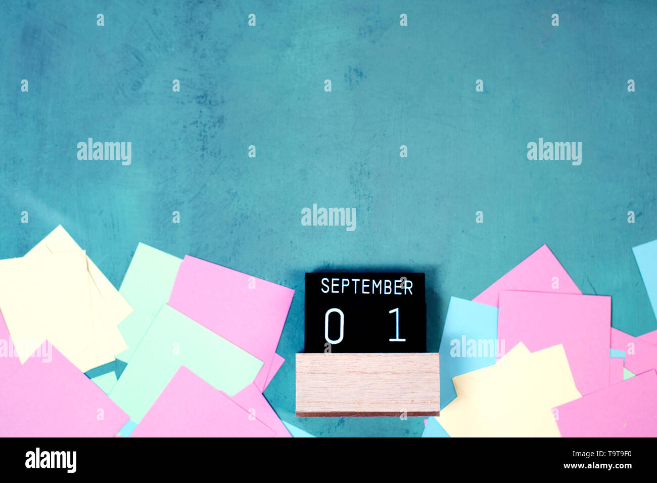 Empty colorful post it top view Stock Photo - Alamy