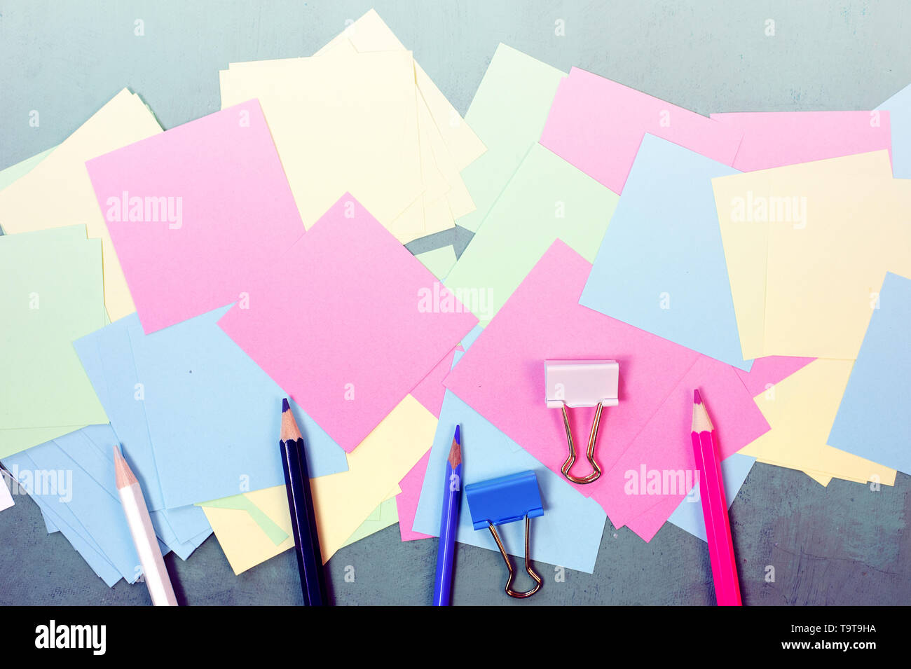 Empty colorful post it top view Stock Photo - Alamy