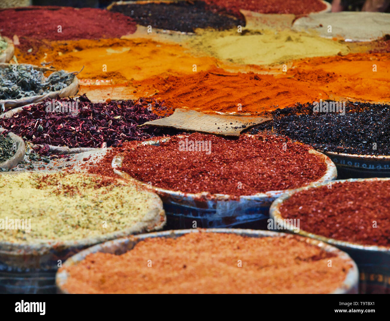 Middle eastern spices in containers hi-res stock photography and images ...