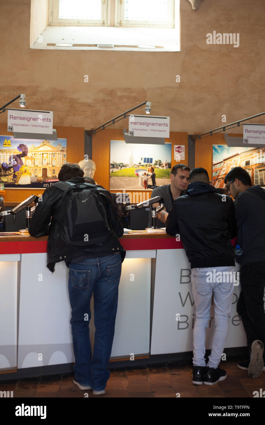 Inside donjon hi-res stock photography and images - Alamy