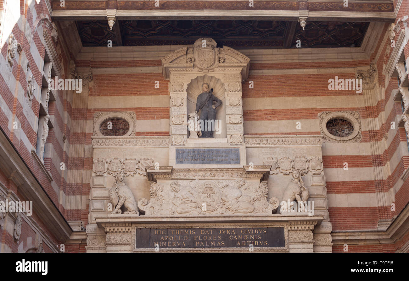 Marble statue of Henri IV by Thomas Hurtanat in 1607, Cour Henri IV ...