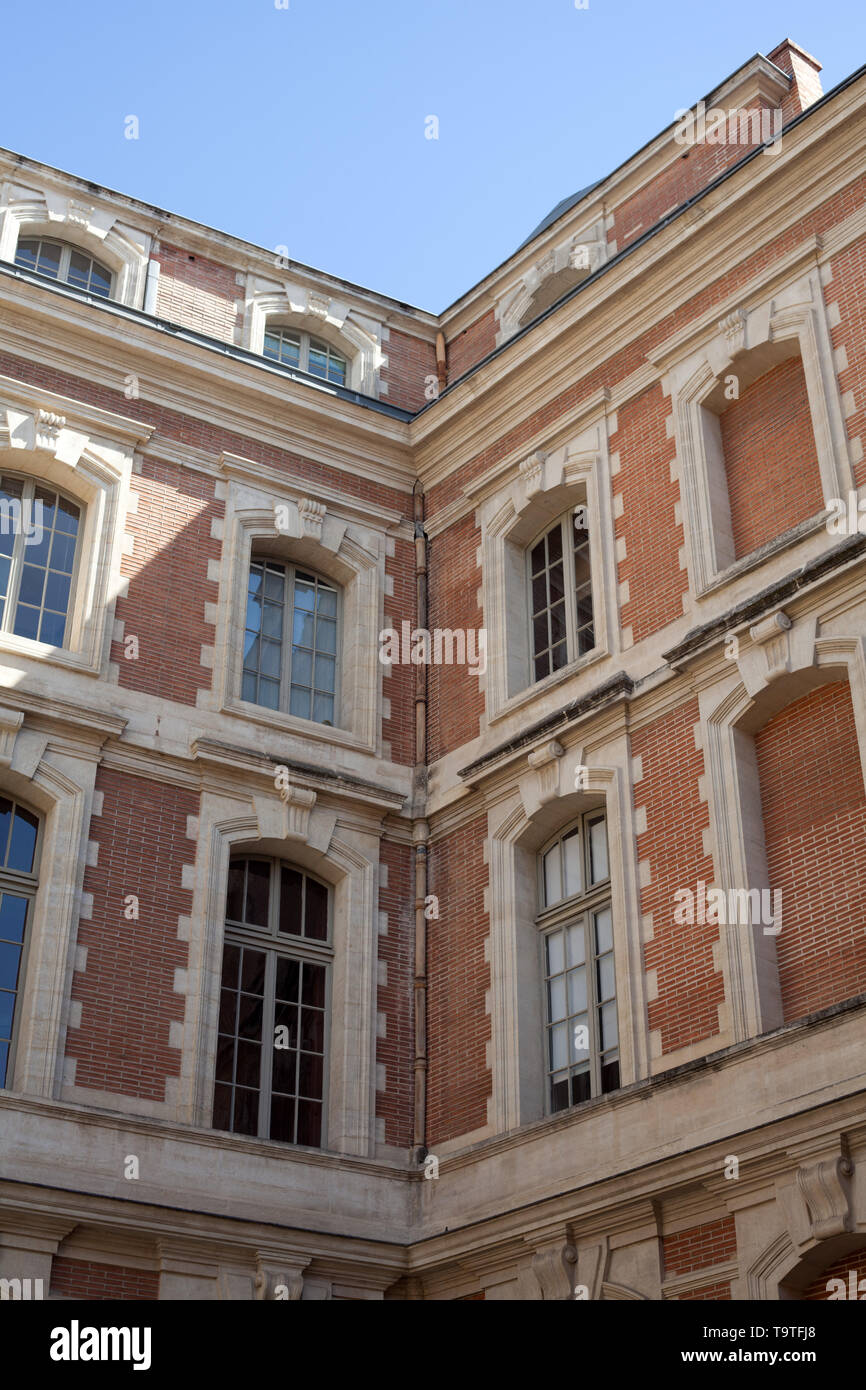 Cour Henri IV (early 17th century) inside the Capitole, Toulouse ...