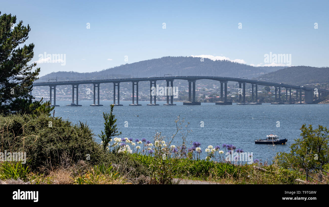 Tasman Bridge over the Derwent River, Hobart, Tasmania Stock Photo - Alamy