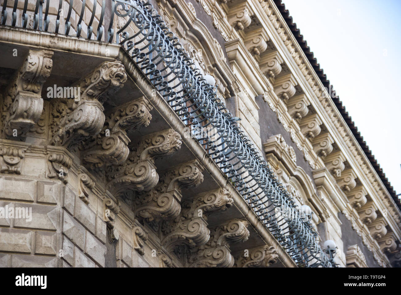 Baroque architecture balcony hi-res stock photography and images - Alamy