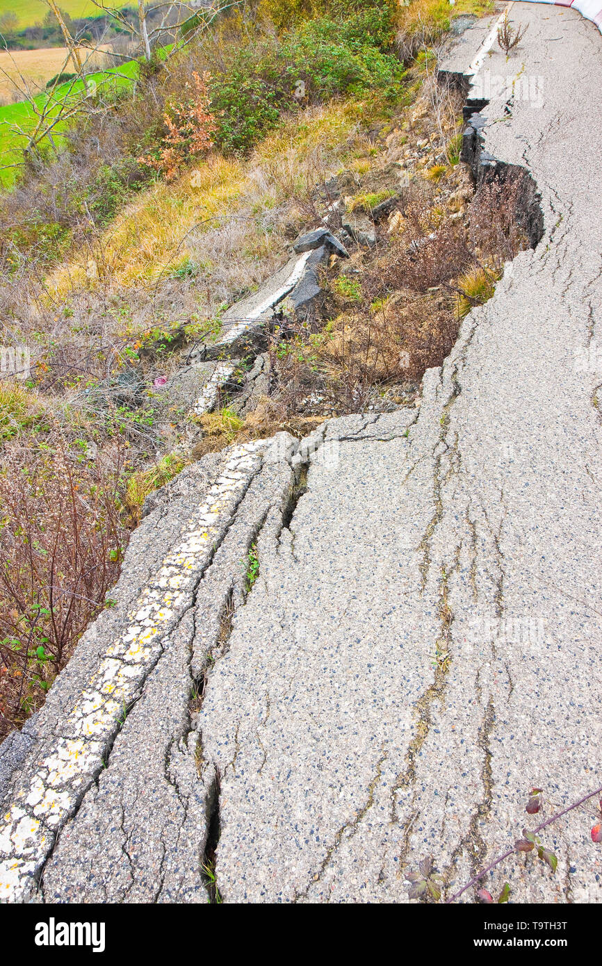 Pavement subsidence hi-res stock photography and images - Alamy