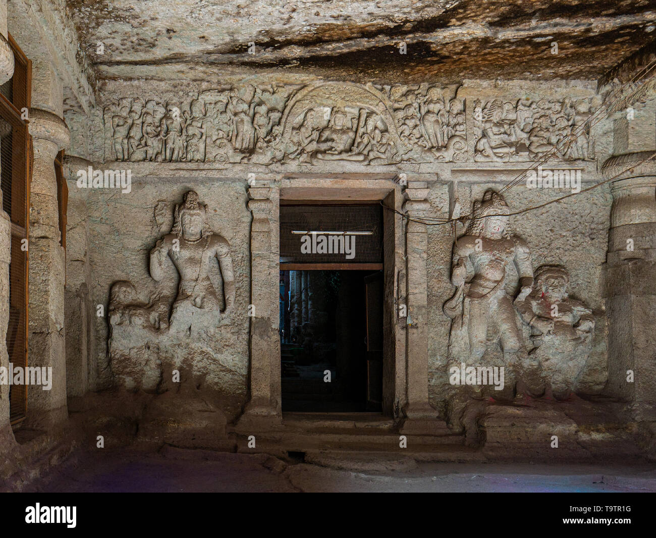 Jogeshwari cave, mumbai hi-res stock photography and images - Alamy
