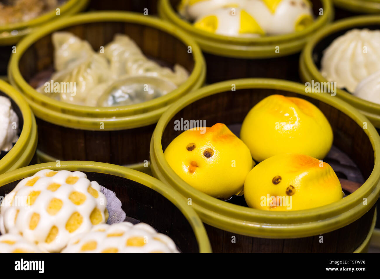 Cantonese cuisine dim sum hi-res stock photography and images - Alamy