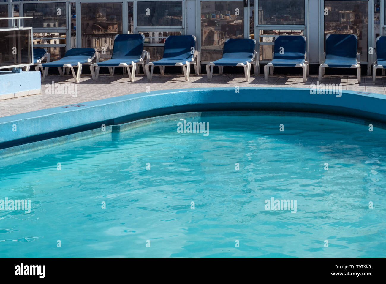 Patio city havana cuba hi-res stock photography and images - Alamy