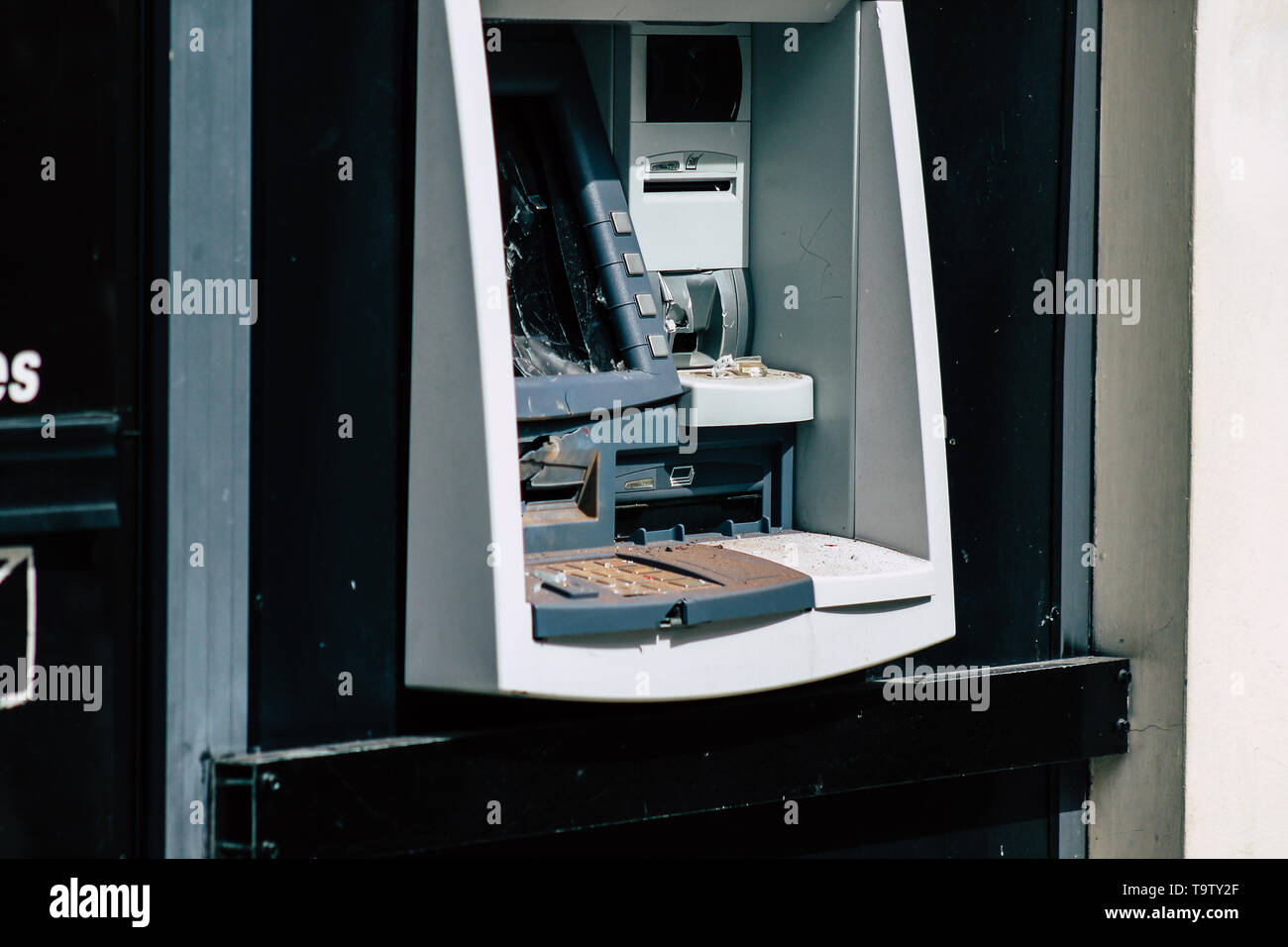 Broken Atm High Resolution Stock Photography and Images - Alamy