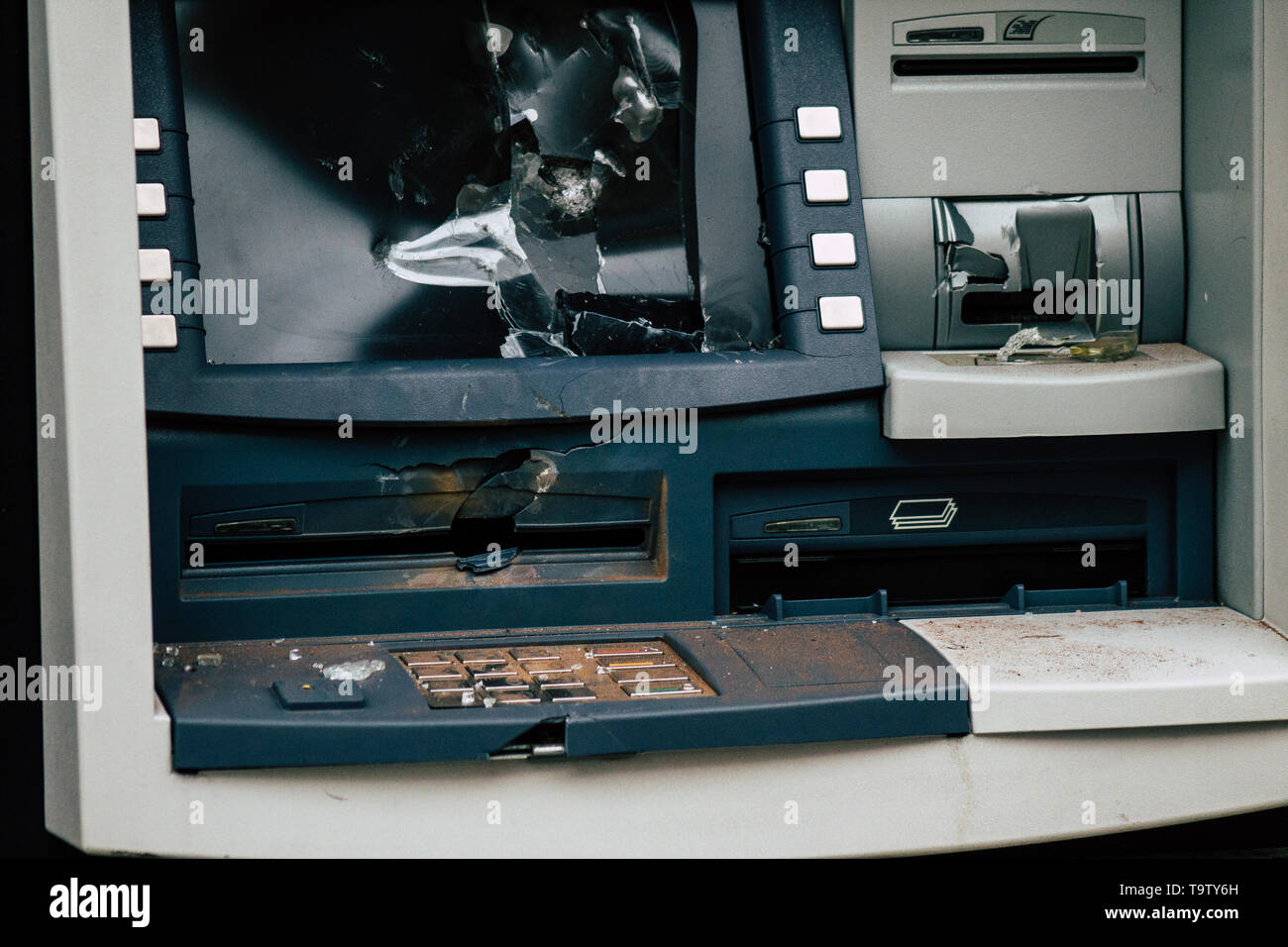 Broken Atm High Resolution Stock Photography and Images - Alamy