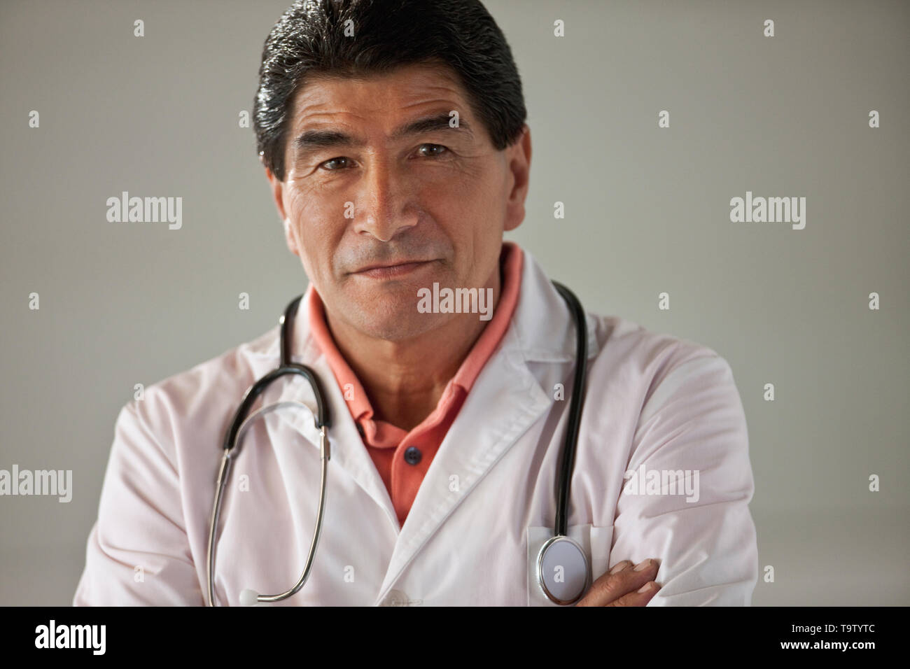 Native american doctor hi-res stock photography and images - Alamy