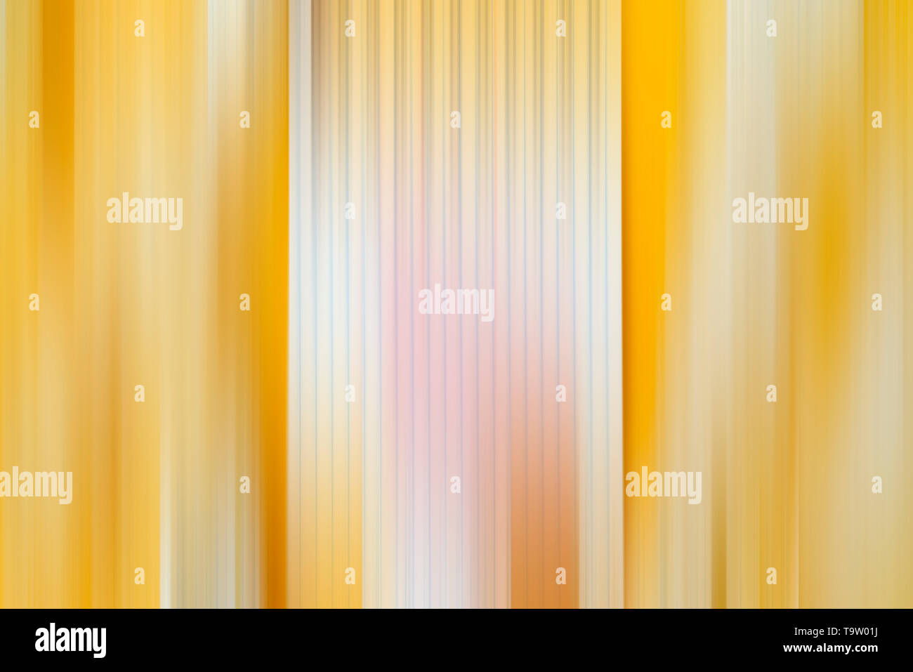 Vertical yellow lines hi-res stock photography and images - Alamy