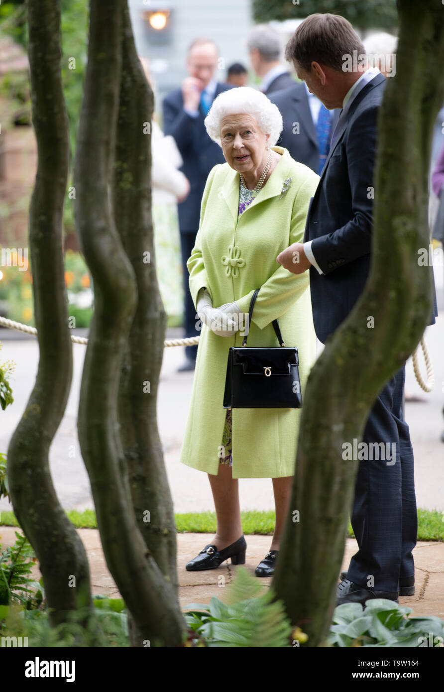 Queen Elizabeth II during her visit to the RHS Chelsea Flower Show at ...