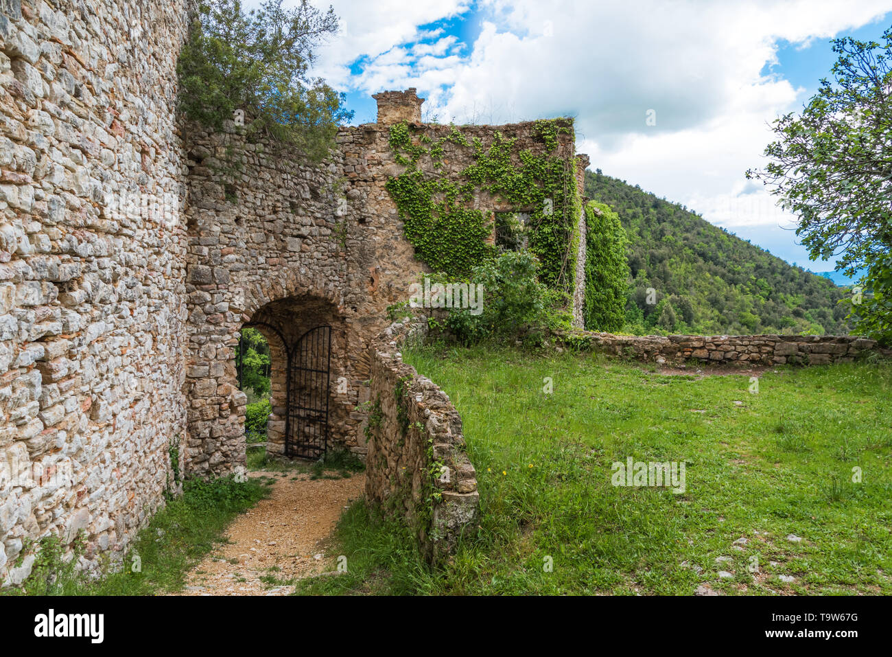Rocchettine, Torri in Sabina (Italy) - The ruins of a medieval village ...