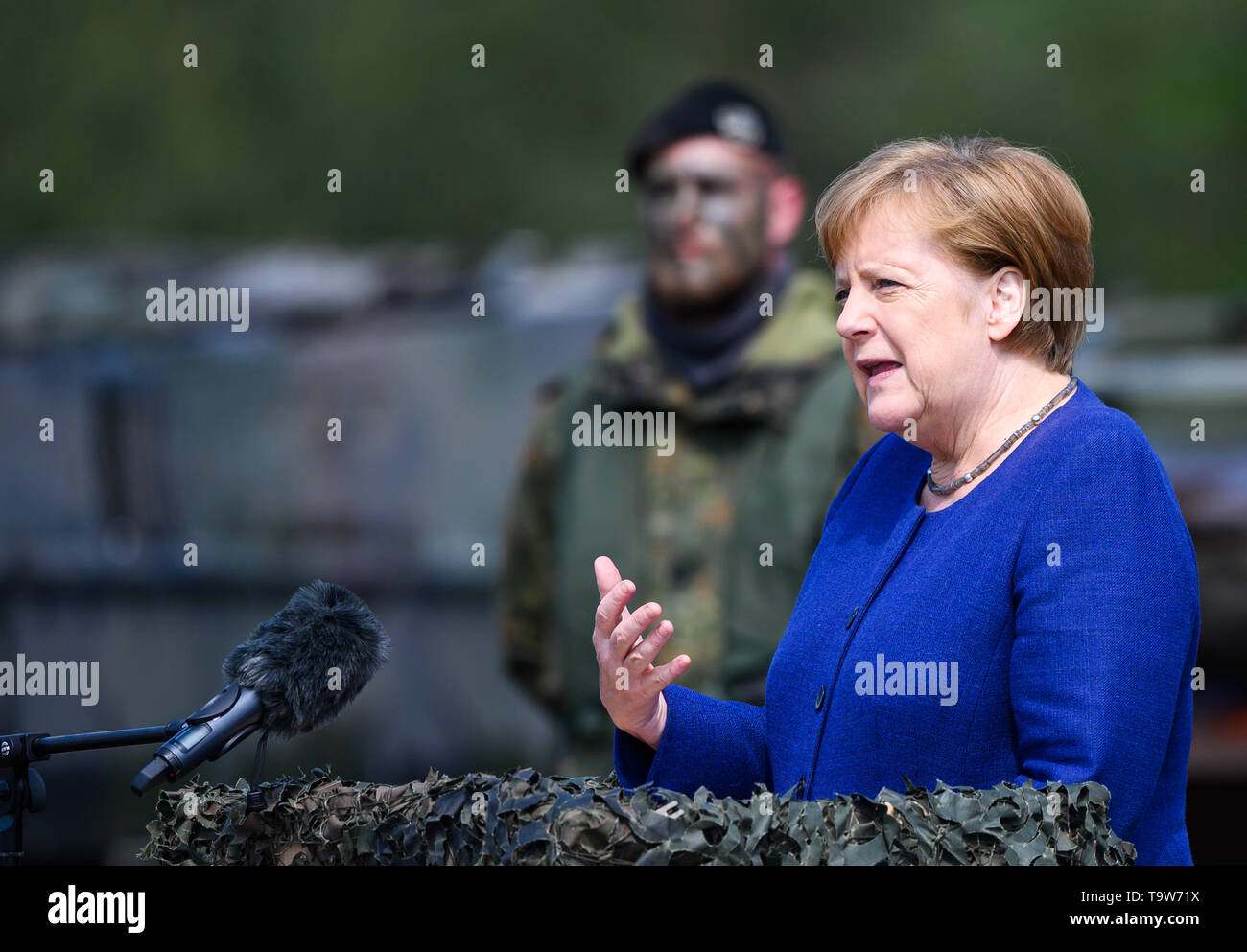 Munster, Germany. 20th May, 2019. Chancellor Angela Merkel (CDU) speaks ...