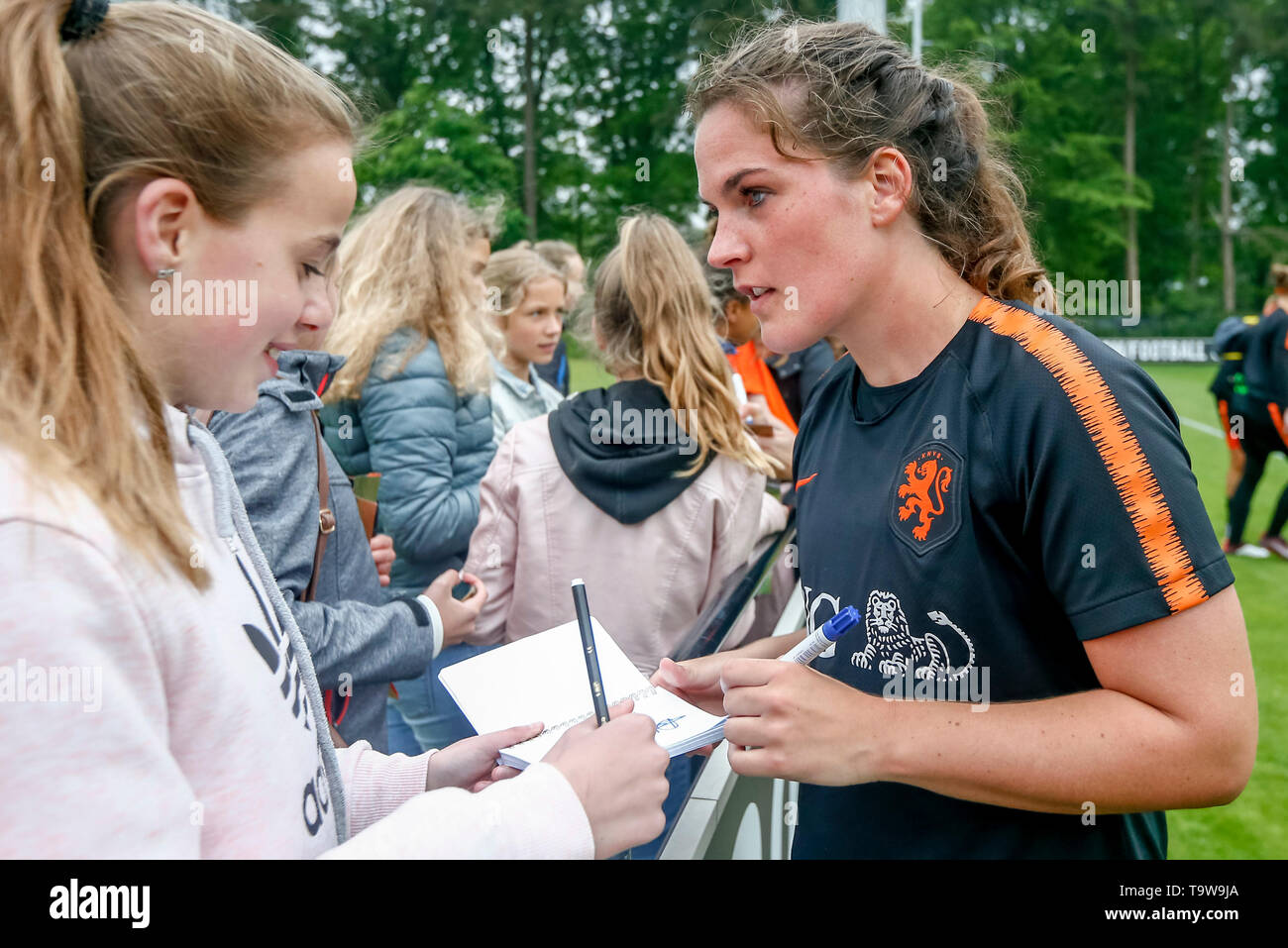 Siri worm hi-res stock photography and images - Alamy