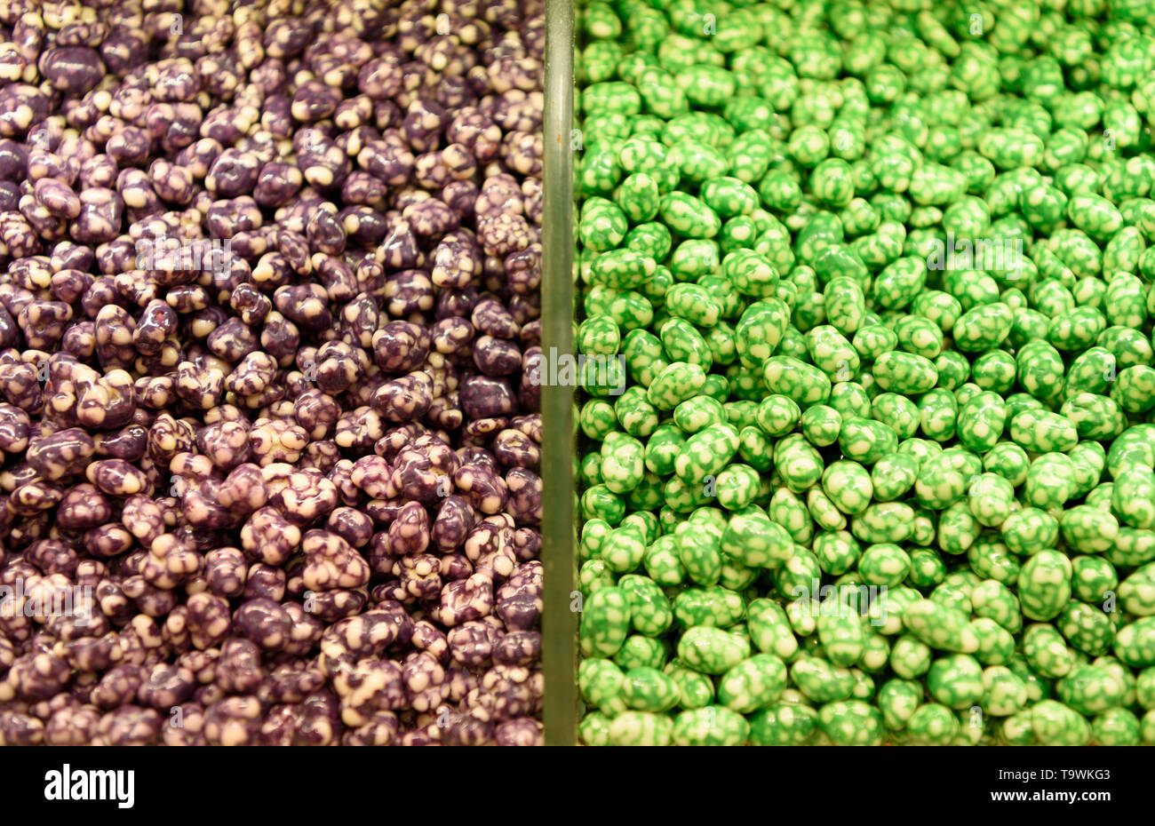 A colorful set of Turkish sweets in the Spice Bazaar, Istanbul, Turkey ...