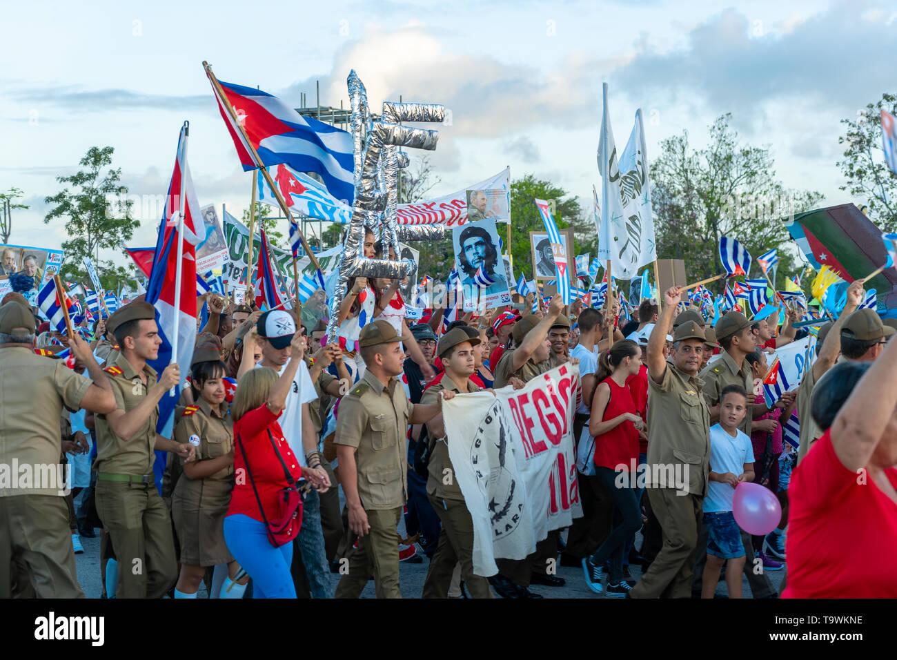 Cuban military parade hi-res stock photography and images - Alamy