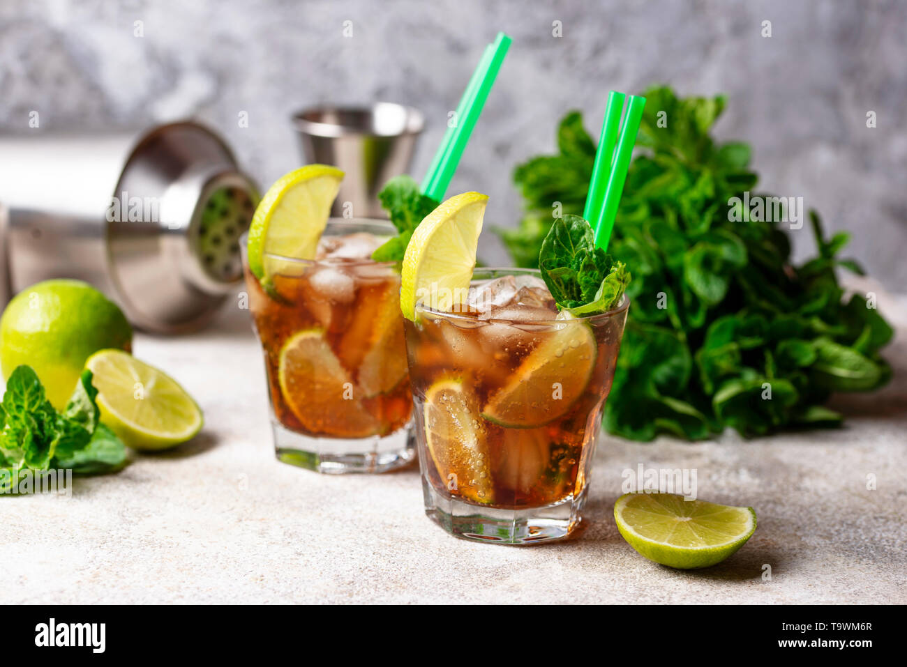 Cuba libre alcoholic summer hi-res stock photography and images - Alamy