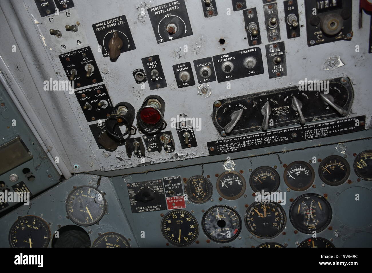 Cockpit douglas dc 6 hi-res stock photography and images - Alamy