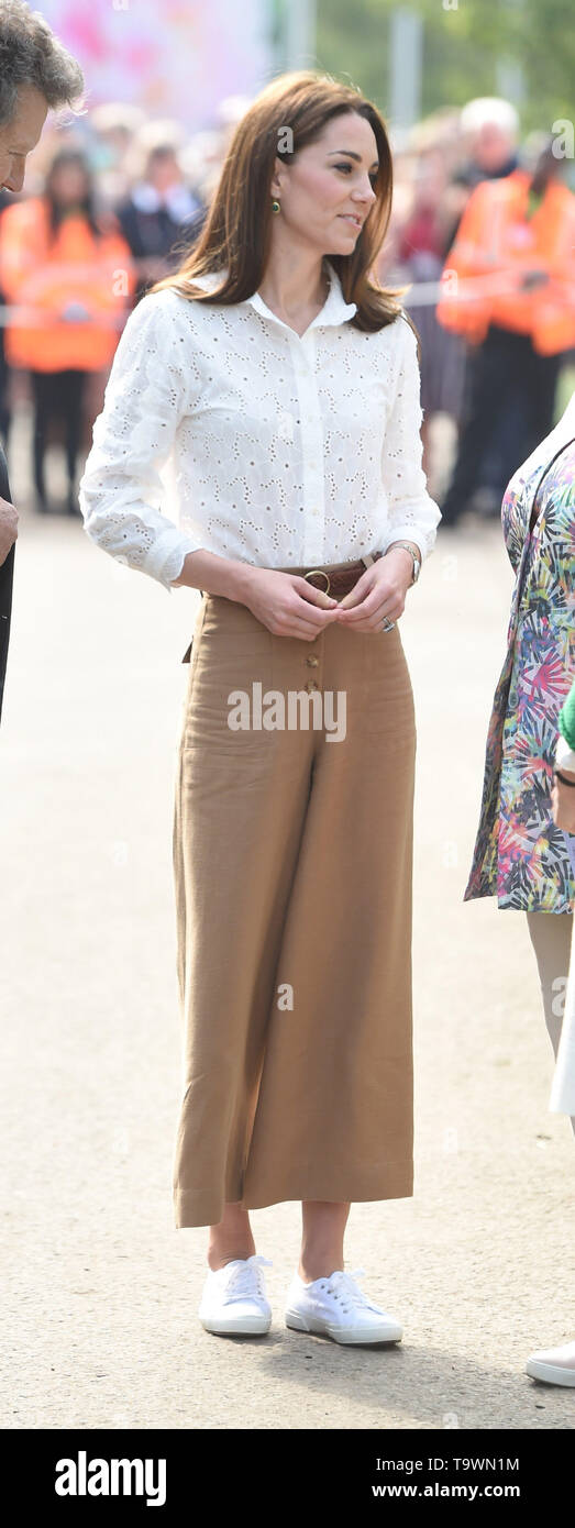 Kate middleton fashion show hi-res stock photography and images - Alamy