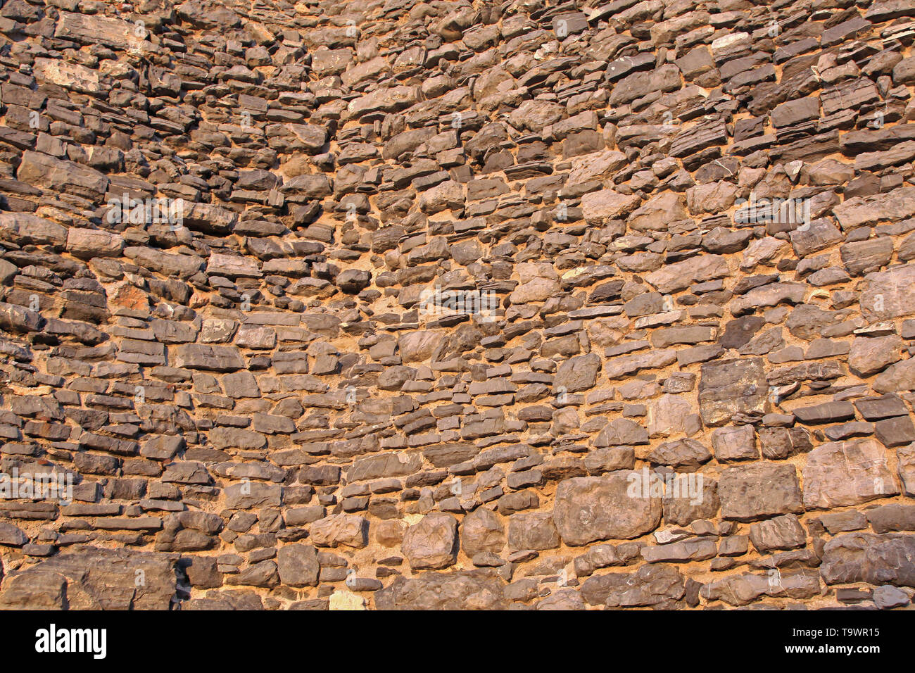 Medieval stone wall background hi-res stock photography and images - Alamy
