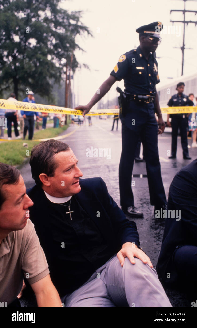 Operation rescue randall terry hi-res stock photography and images - Alamy